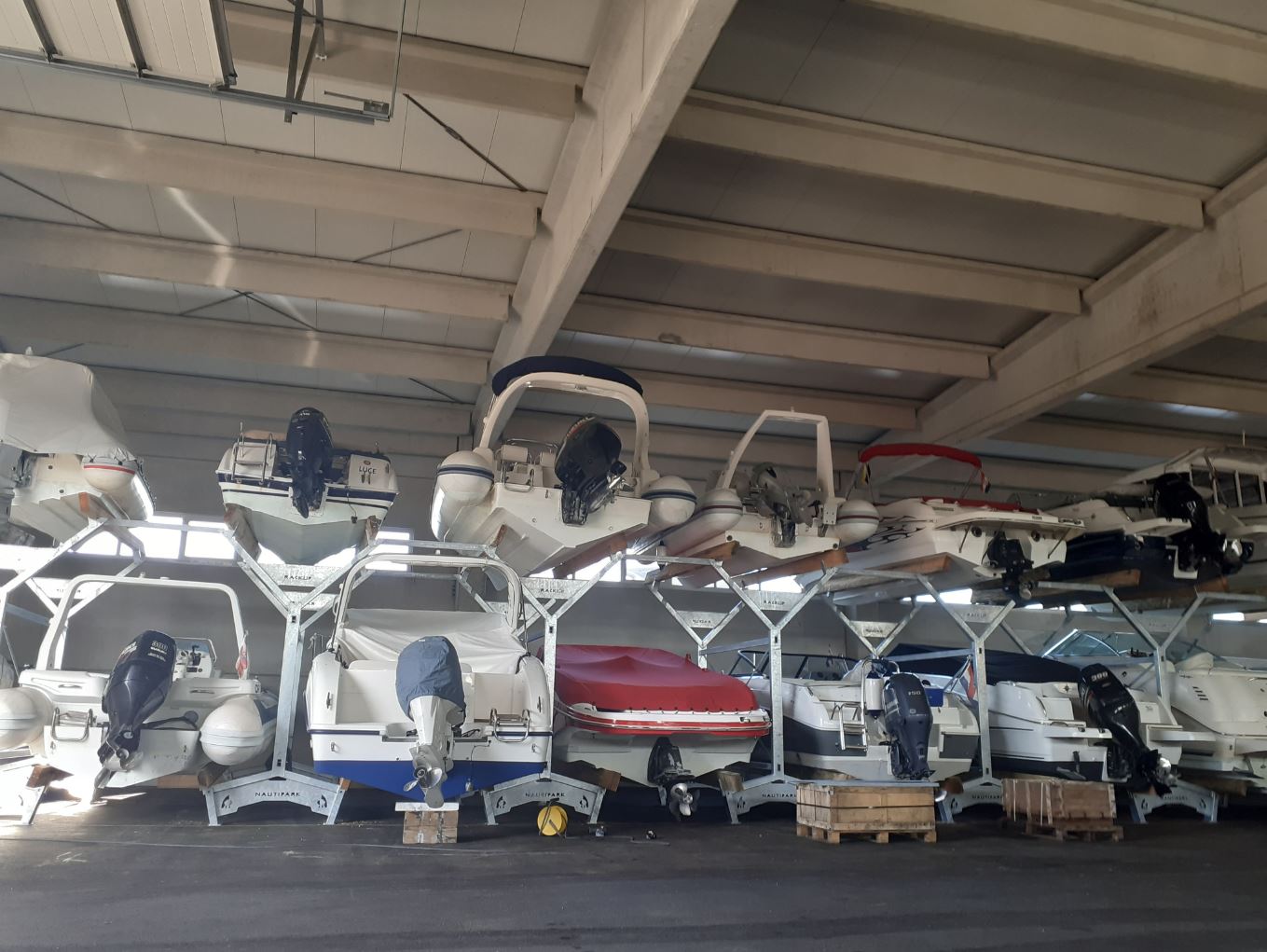 Why to choose a dry berth for your boat's winter sleep? - Nautical ...